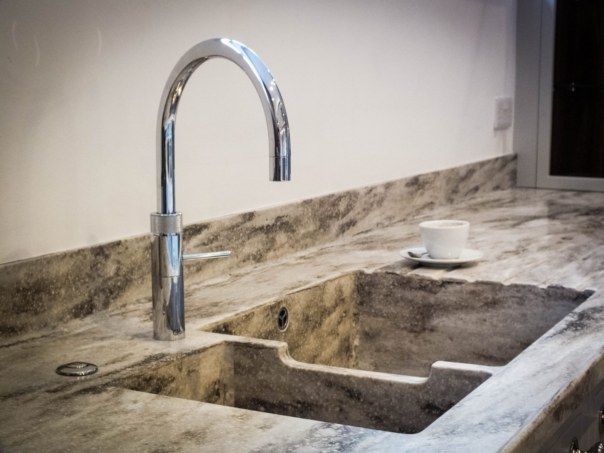 Worktop Drainer Grooves | Counter Production Ltd