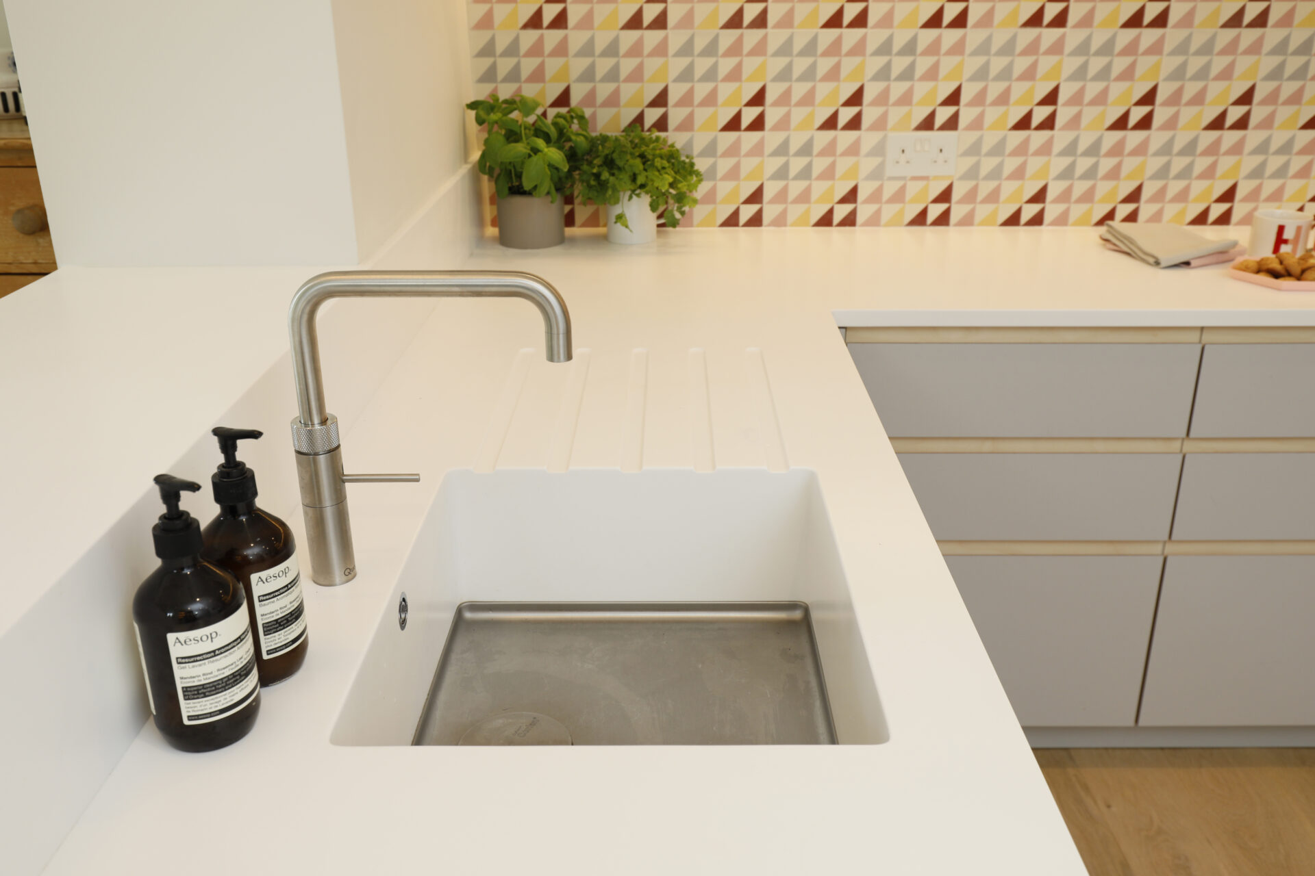 Worktop Drainer Grooves | Counter Production Ltd